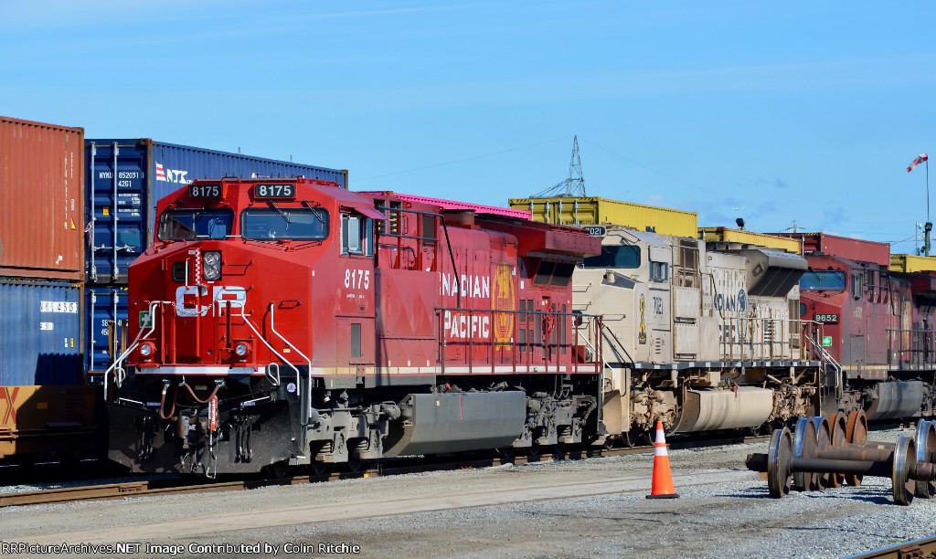 CP 8175 (recently refurbished AC4400) roster lash up with CP 7021, Veteran's unit and CP 9652.